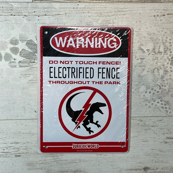 Loot Crate | Wall Decor | Jurassic World Warning Fence Sign Decor ...